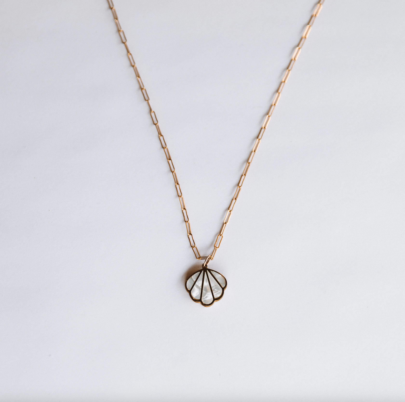 The Gold Pearly Shell Necklace – Jay Nicole Designs