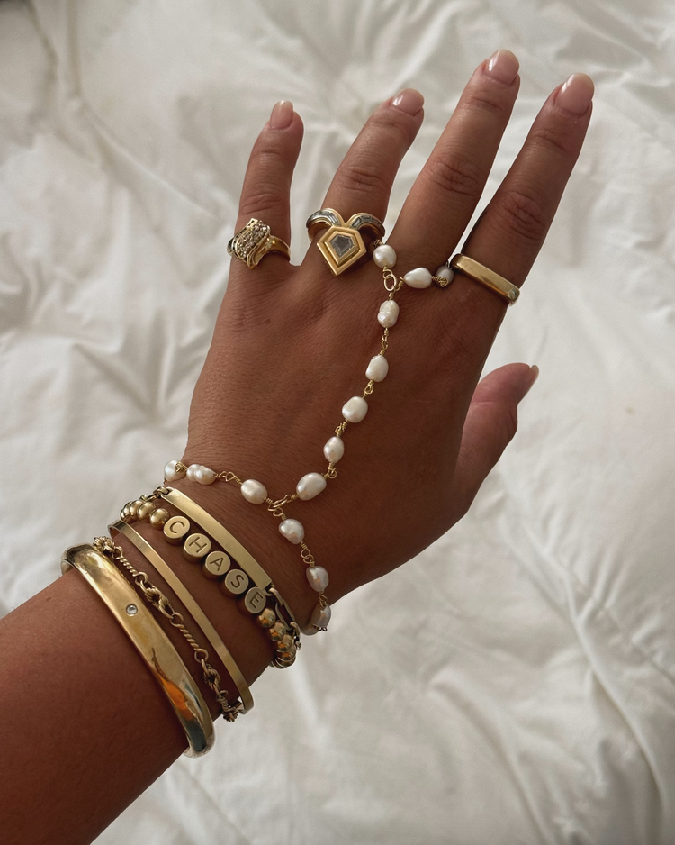 The Mini Pearl Hand Chain – Jay Nicole Designs