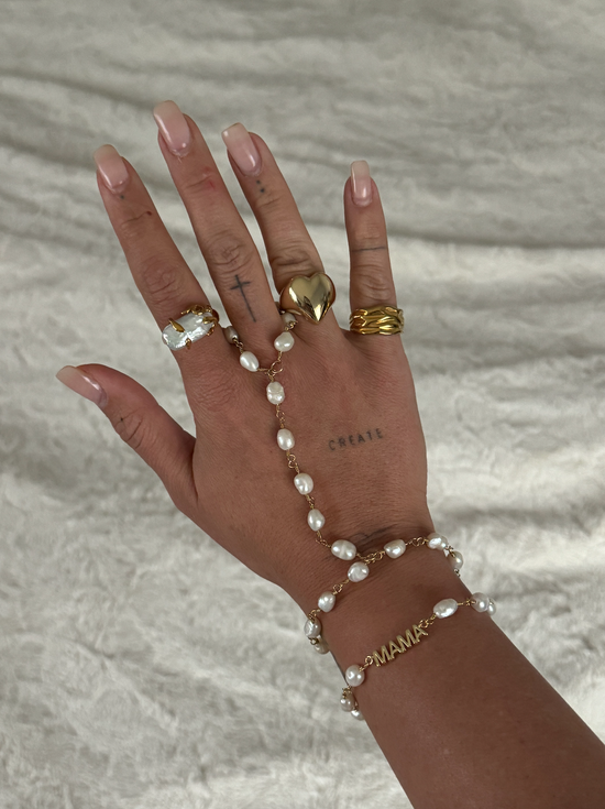 The Mini Pearl Hand Chain – Jay Nicole Designs