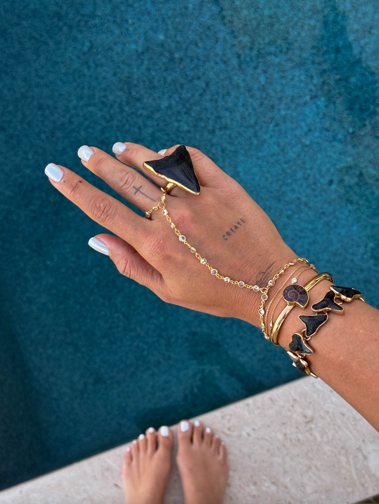 The Crystal Hand Chain – Jay Nicole Designs